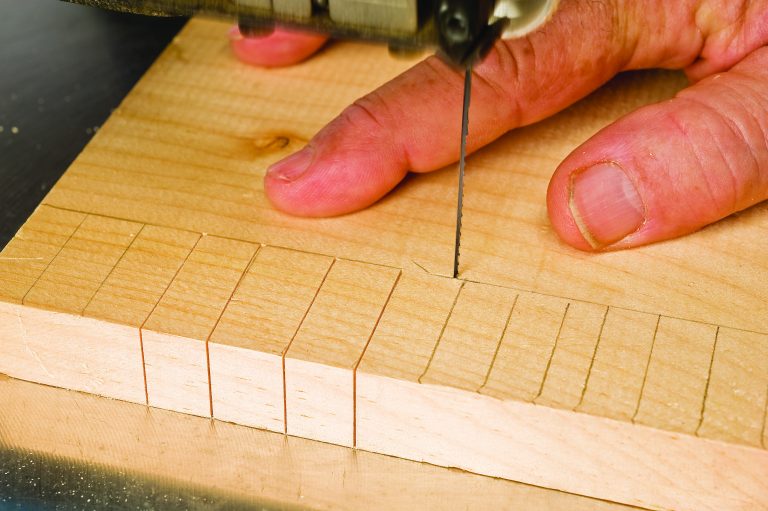 Cutting Sharp Corners - Scroll Saw Woodworking & Crafts